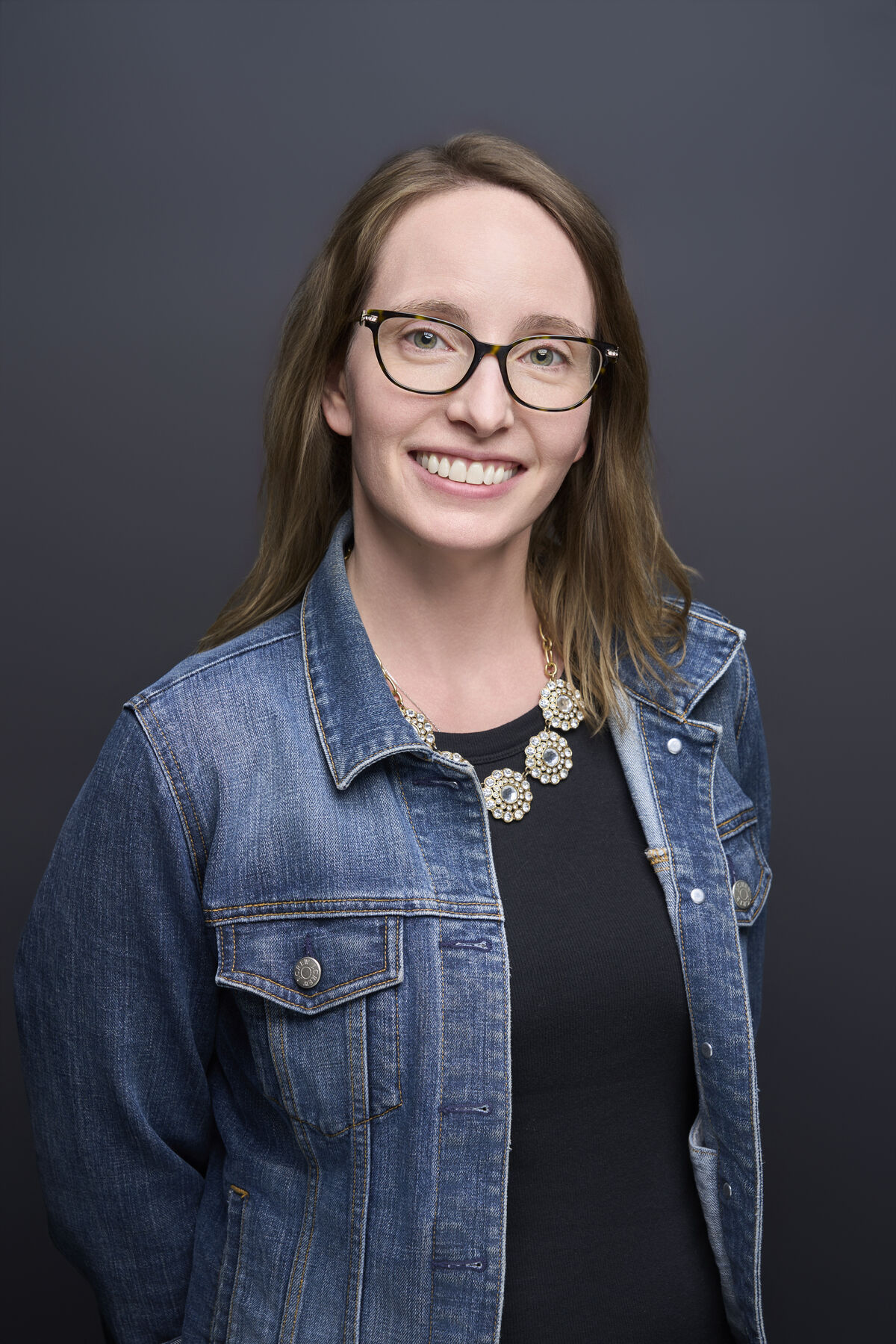 Ms. Anna Worthington